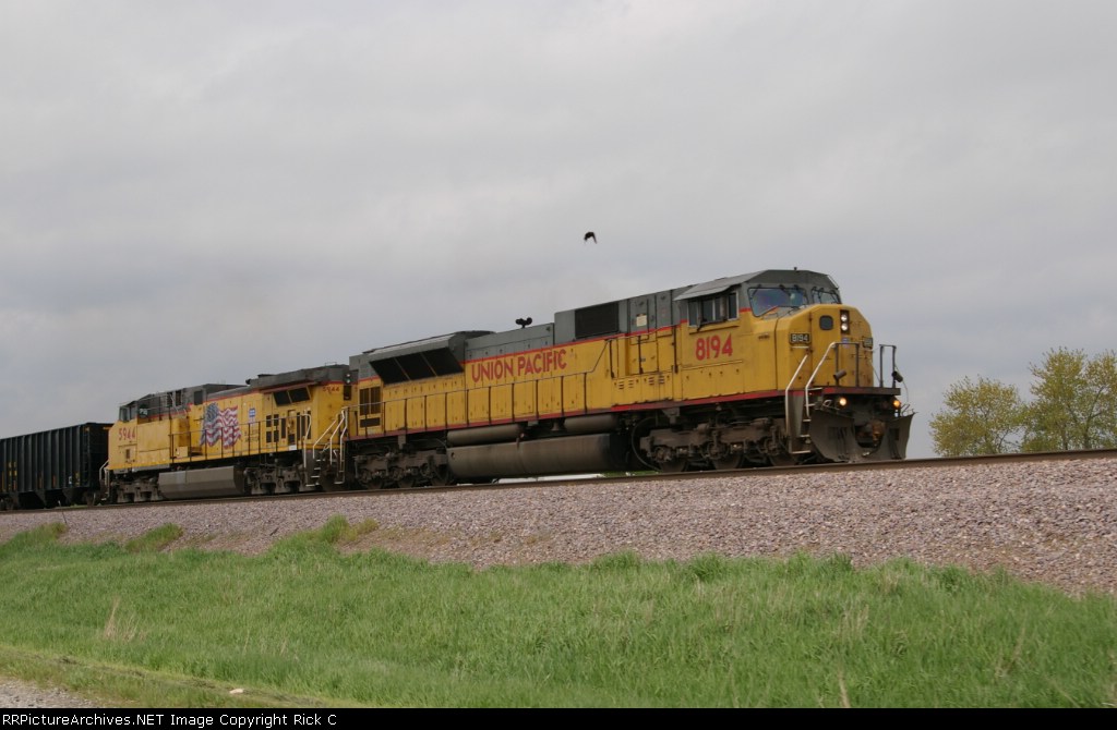 UP 8194 Leads EB Coal Loads